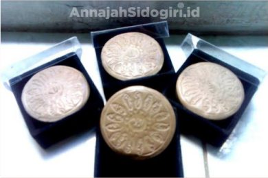 Menyingkap Turbah Husainiyah; Batu Sujud Orang Syiah - AnnajahSidogiri.id